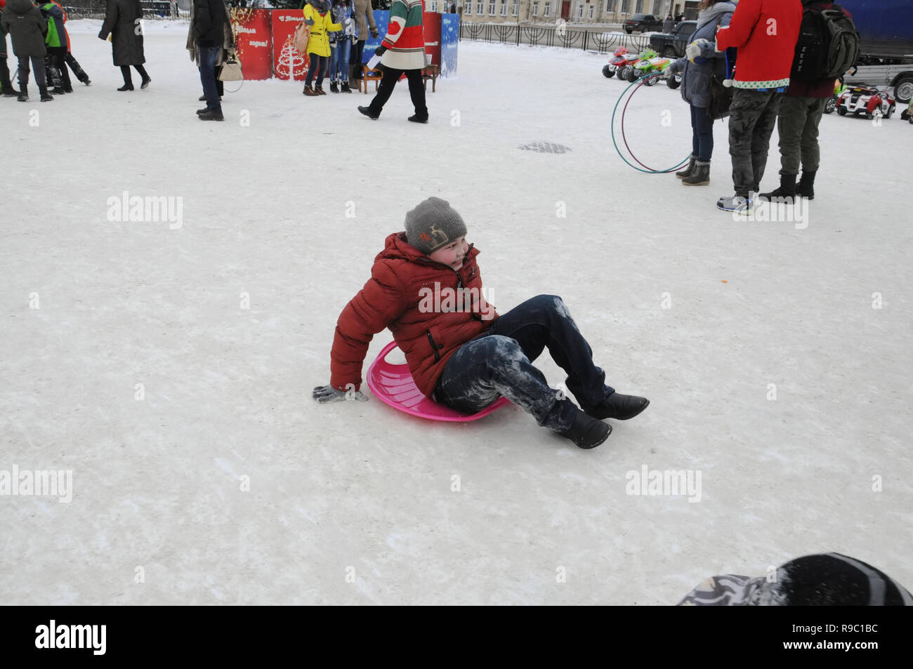Kovrov, Russia. 28 December 2014. Festive fair before the New Year at ...