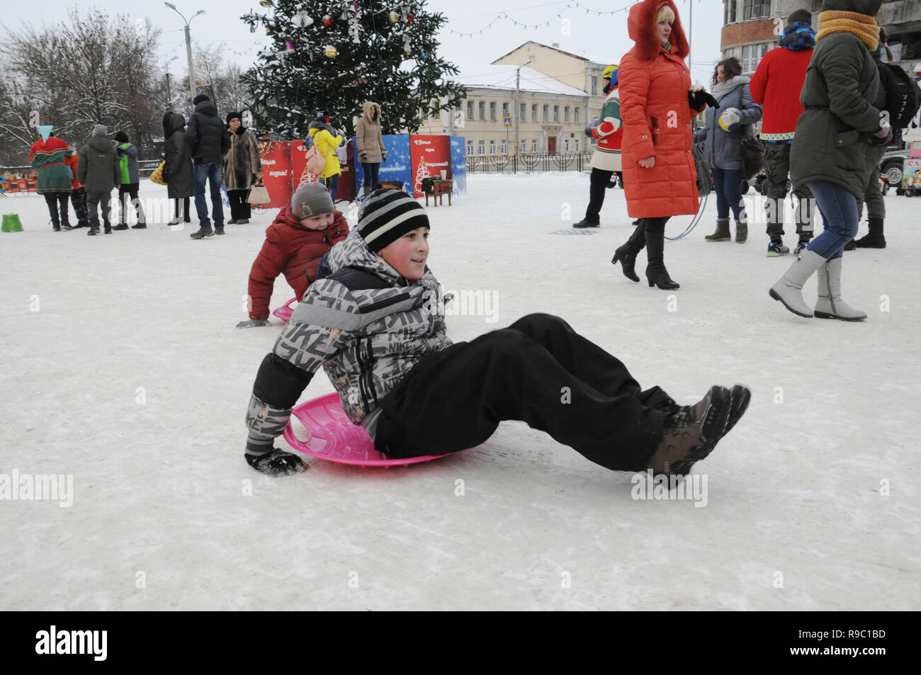 Kovrov, Russia. 28 December 2014. Festive fair before the New Year at ...