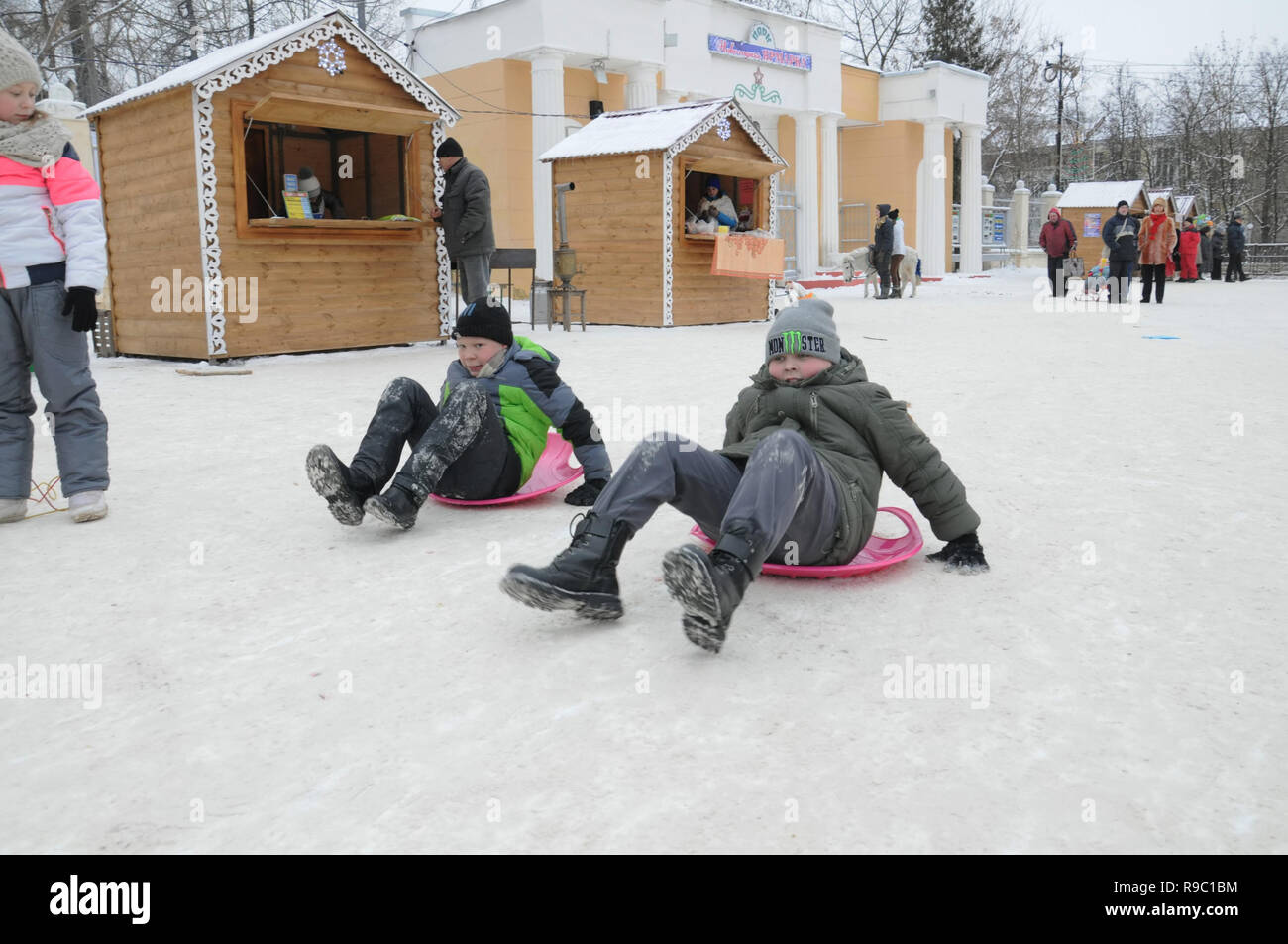 Kovrov, Russia. 28 December 2014. Festive fair before the New Year at ...