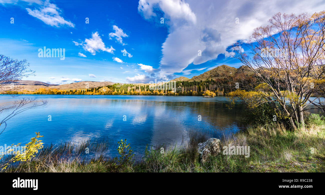 Lake Aviemore New Zealand Stock Photo - Alamy
