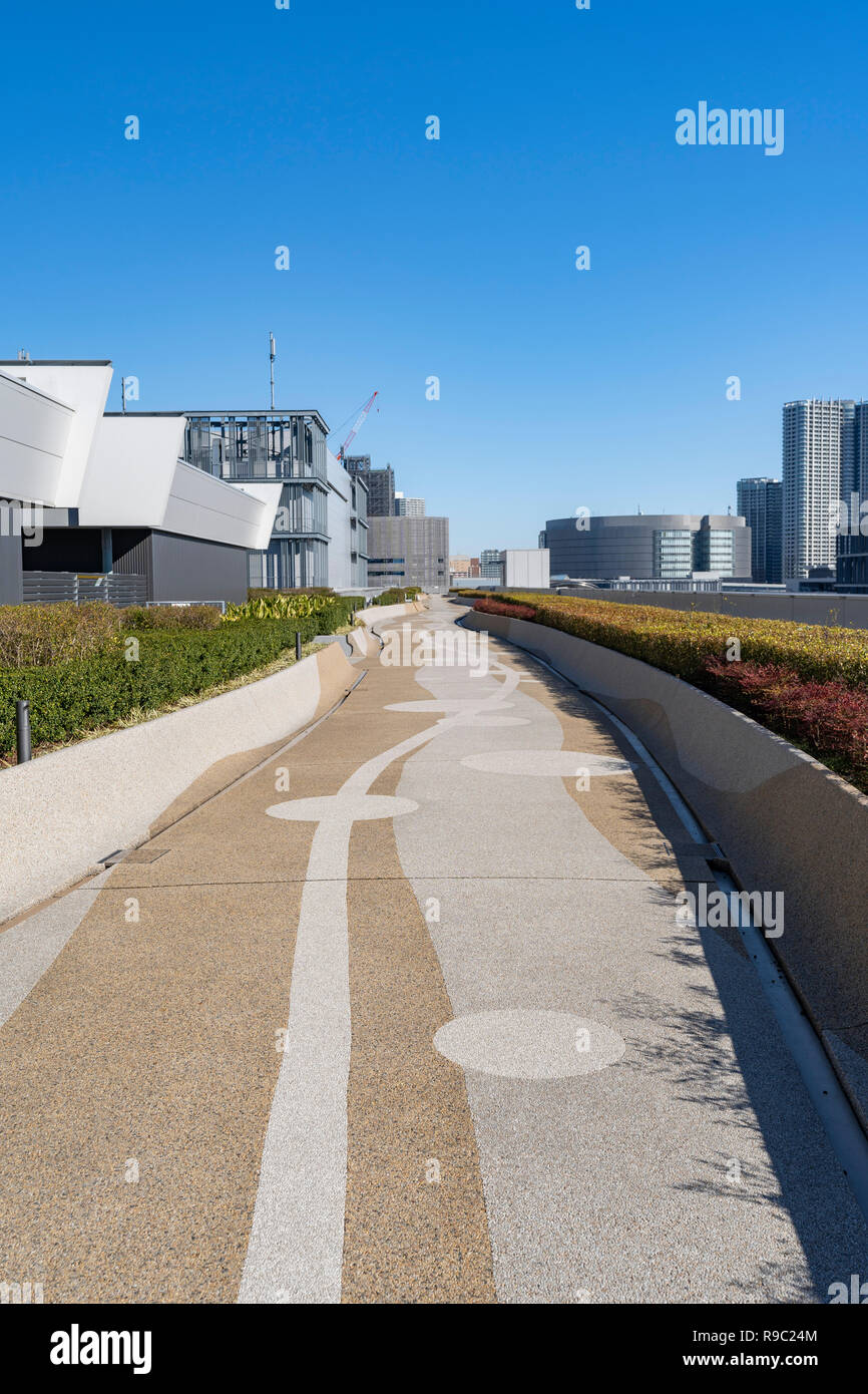 Toyosu Market, Koto-Ku, Tokyo, Japan. Pedestrian deck to rooftop garden ...
