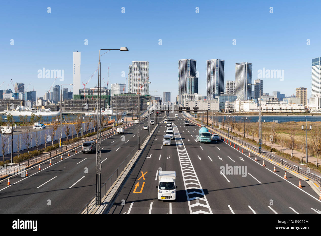 Tokyo City Planning Road Circle Line No.2 and Toyosu-ohashi bridge ...