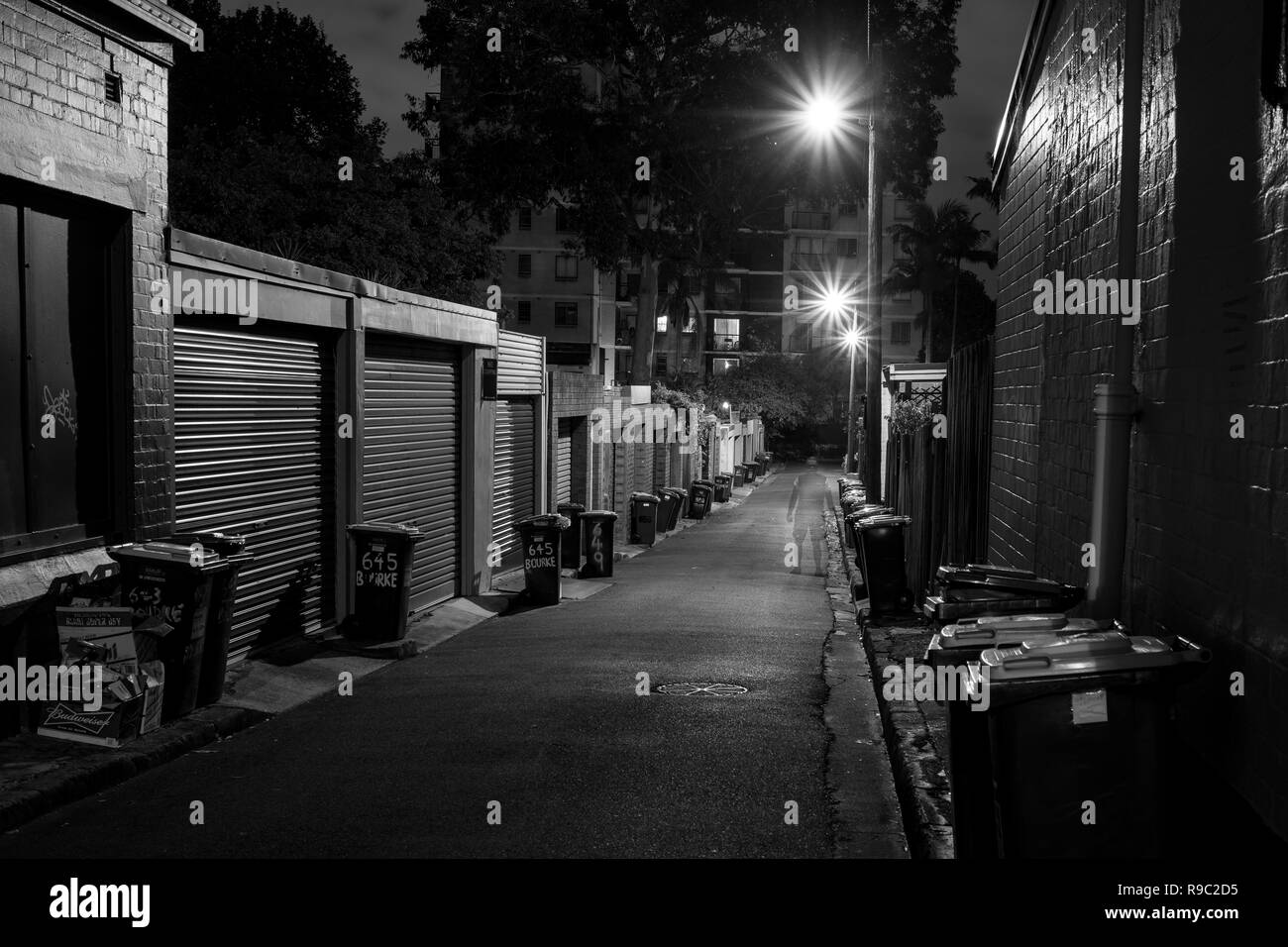 Dangerous back alley hi-res stock photography and images - Alamy