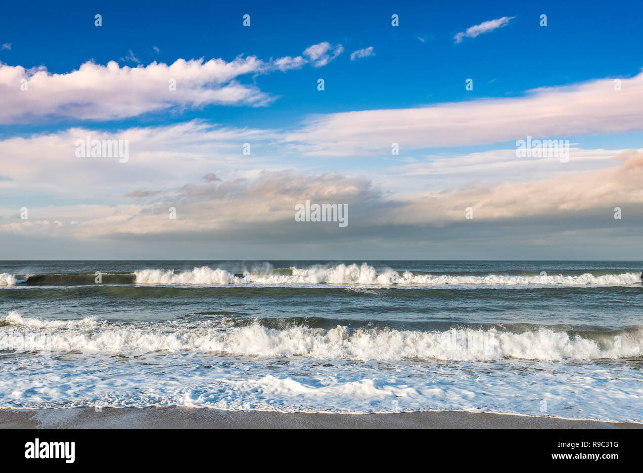 Storm stormy tempestuous view waves hi-res stock photography and images ...
