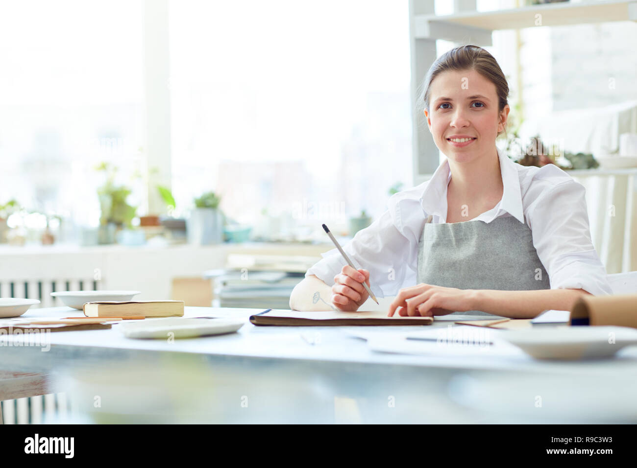 Labor workplace hi-res stock photography and images - Alamy