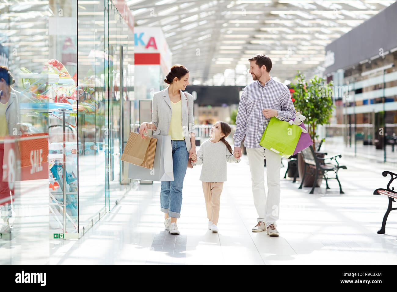Shopping together mall hi-res stock photography and images - Alamy