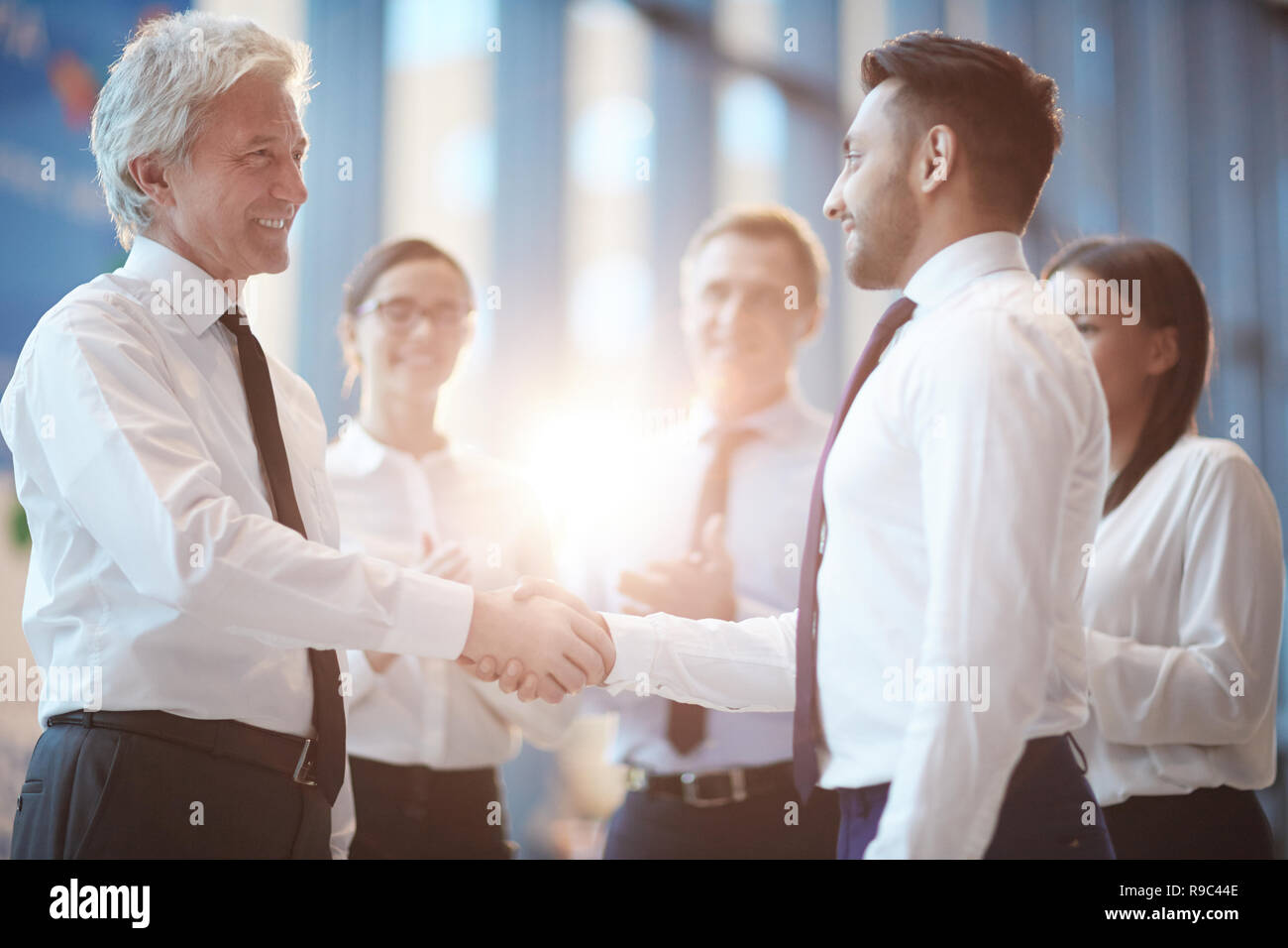 Entrepreneur partnership hi-res stock photography and images - Alamy