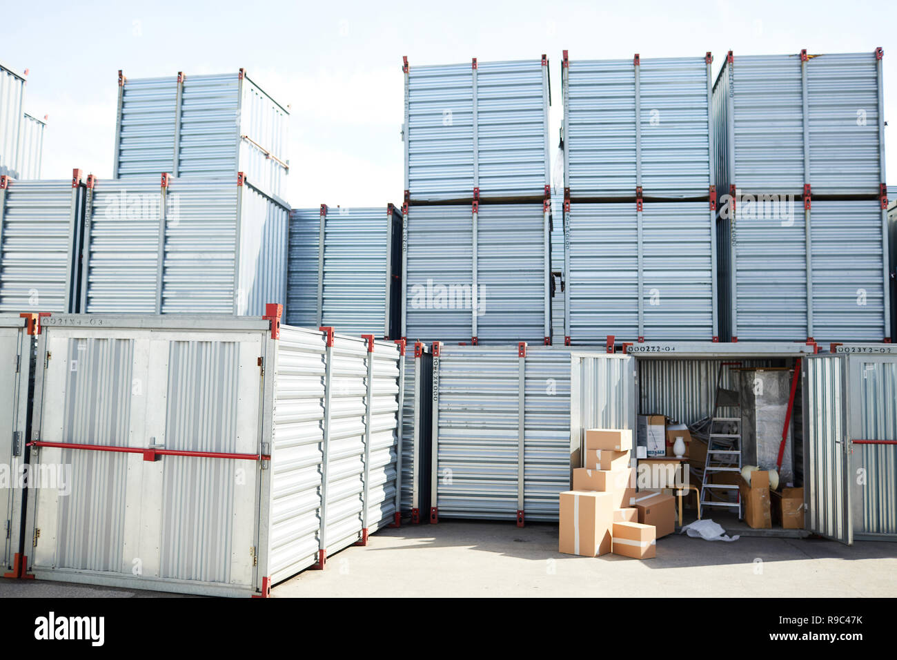 Heap of containers Stock Photo - Alamy