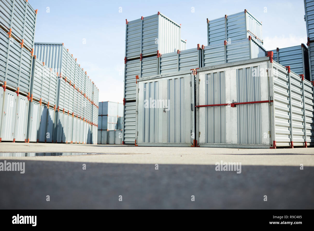 Cargo warehouse hi-res stock photography and images - Alamy