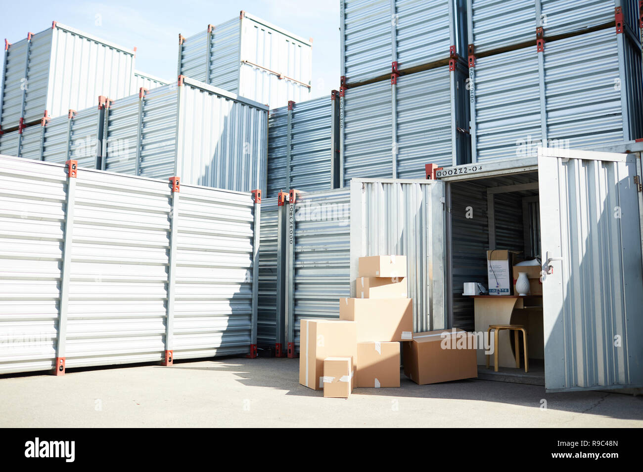 Open container hi-res stock photography and images - Alamy