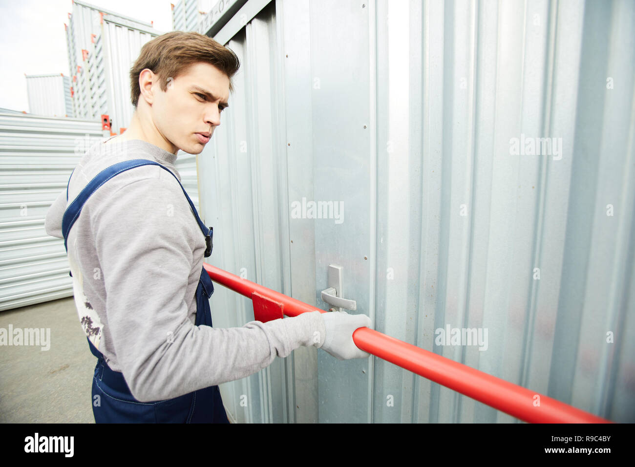 Man shutting door hi-res stock photography and images - Alamy