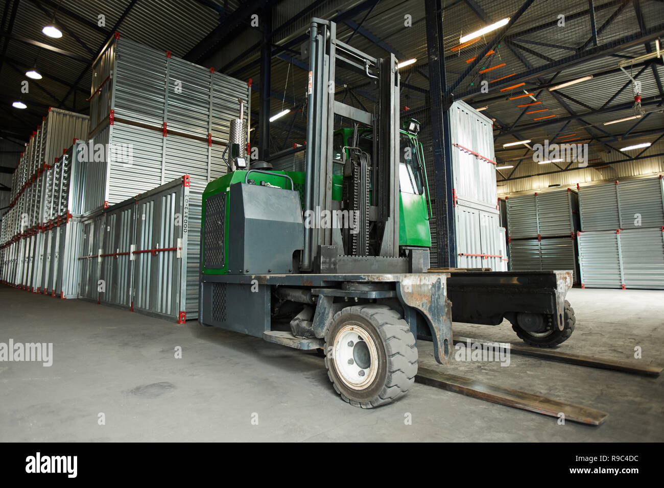 Commerce labor hi-res stock photography and images - Alamy