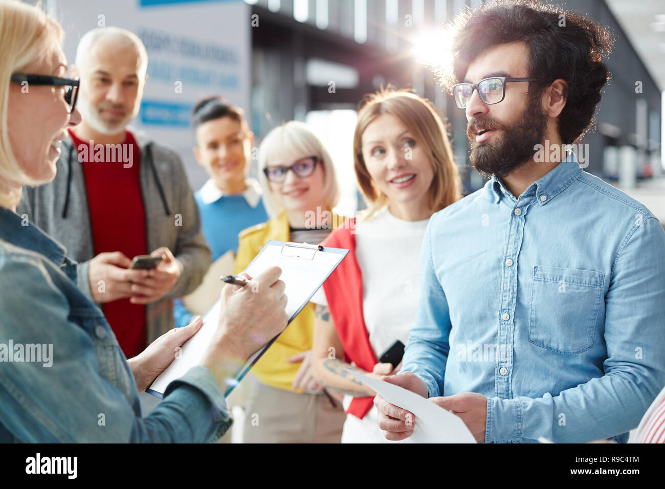 Business registration hi-res stock photography and images - Alamy