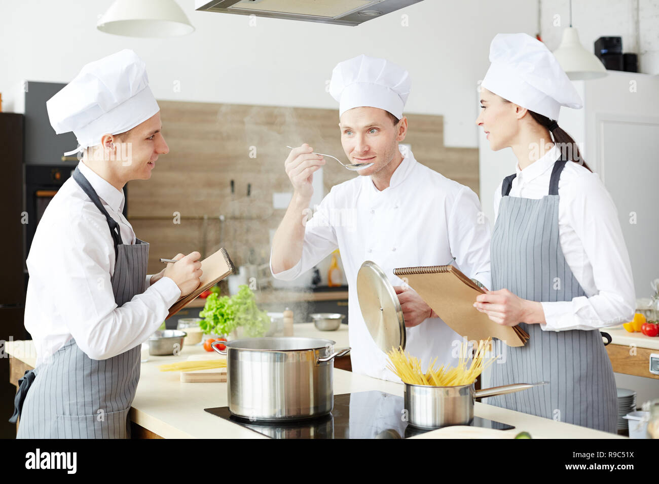 Food preparation table hi-res stock photography and images - Alamy