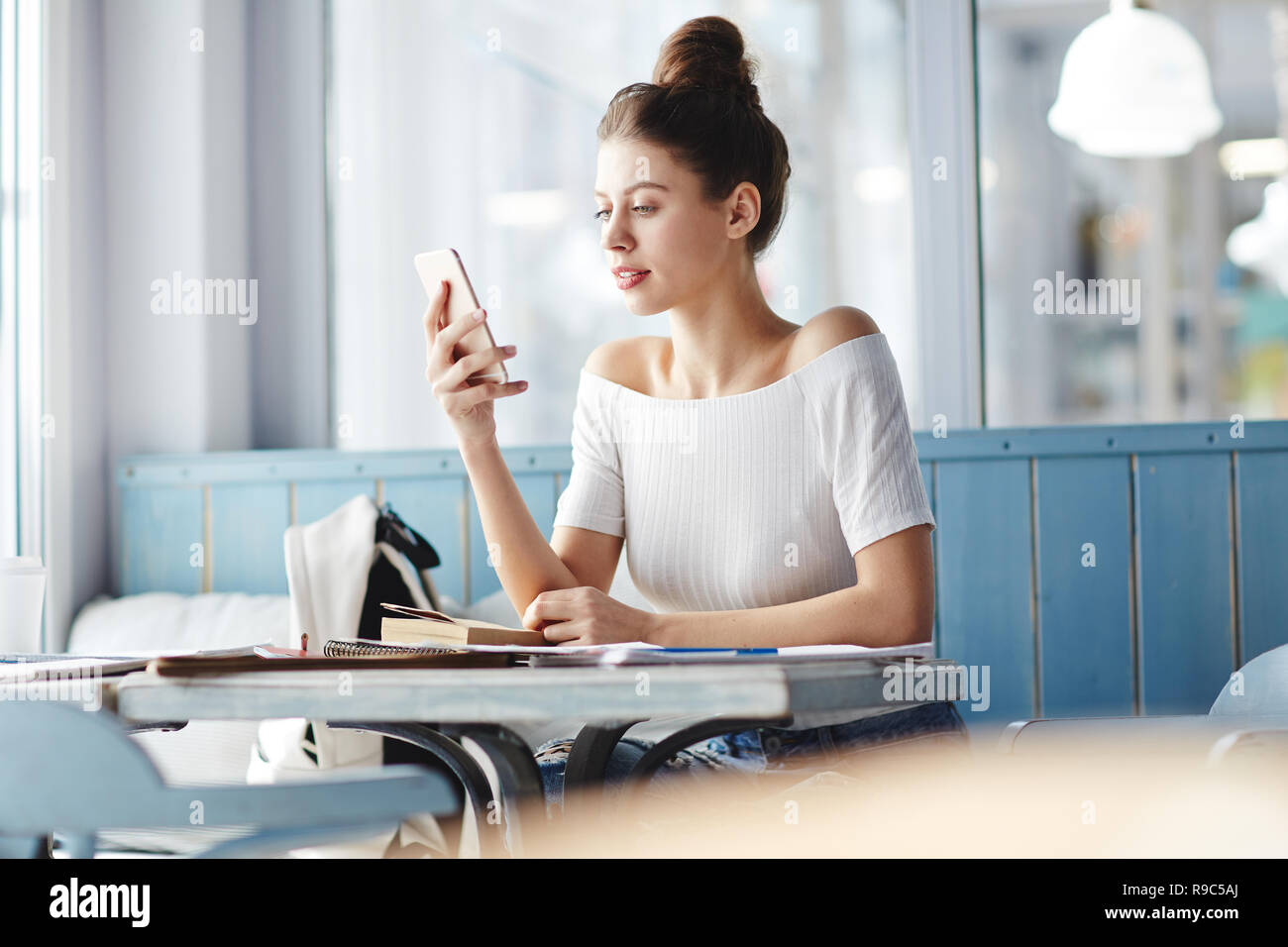 Notification girl hi-res stock photography and images - Alamy