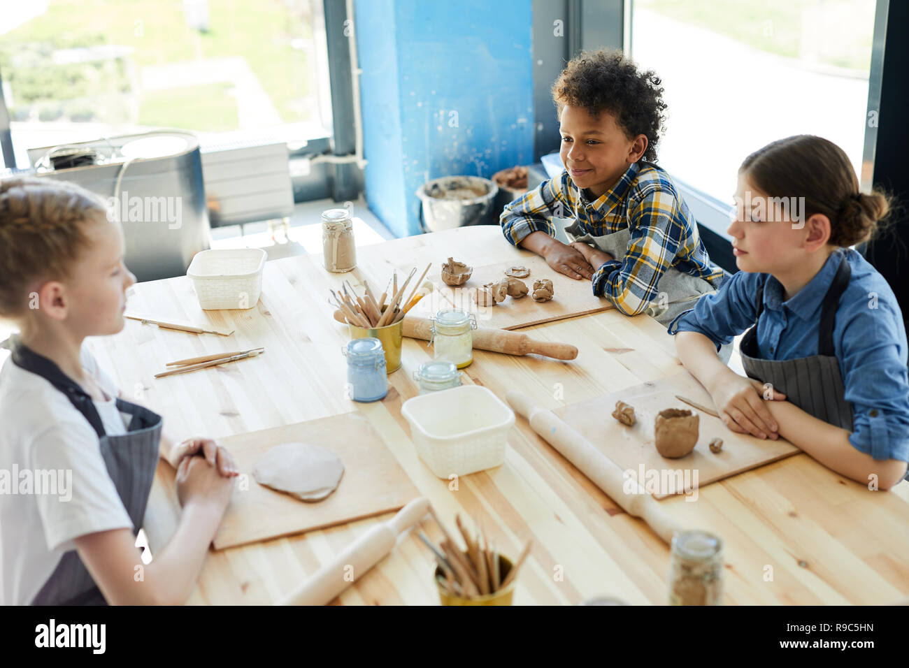 Lesson in handcraft workshop hi-res stock photography and images - Alamy