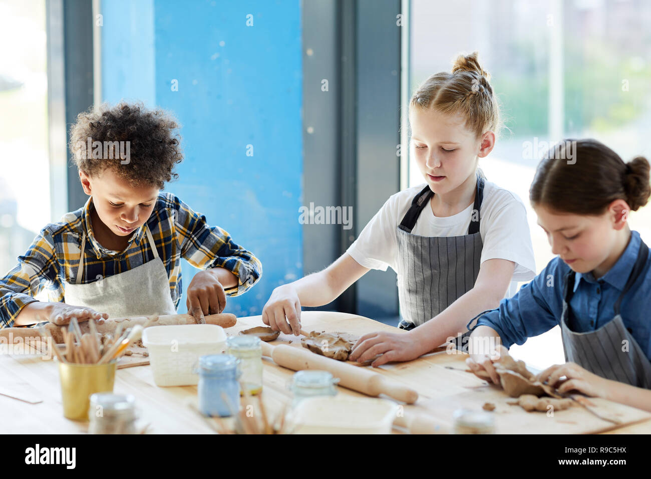 Talented kids hi-res stock photography and images - Alamy