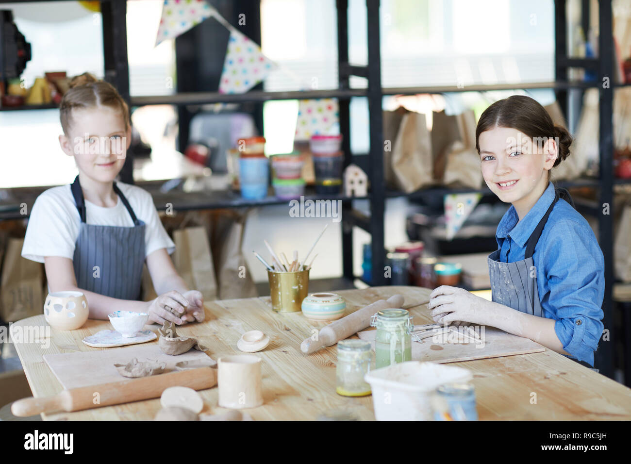 Handcraft learning hi-res stock photography and images - Alamy