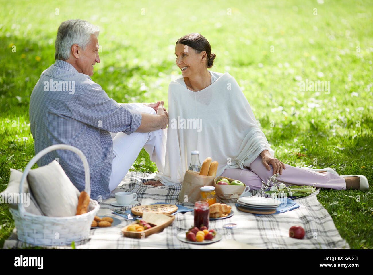 Outdoor natural hi-res stock photography and images - Alamy