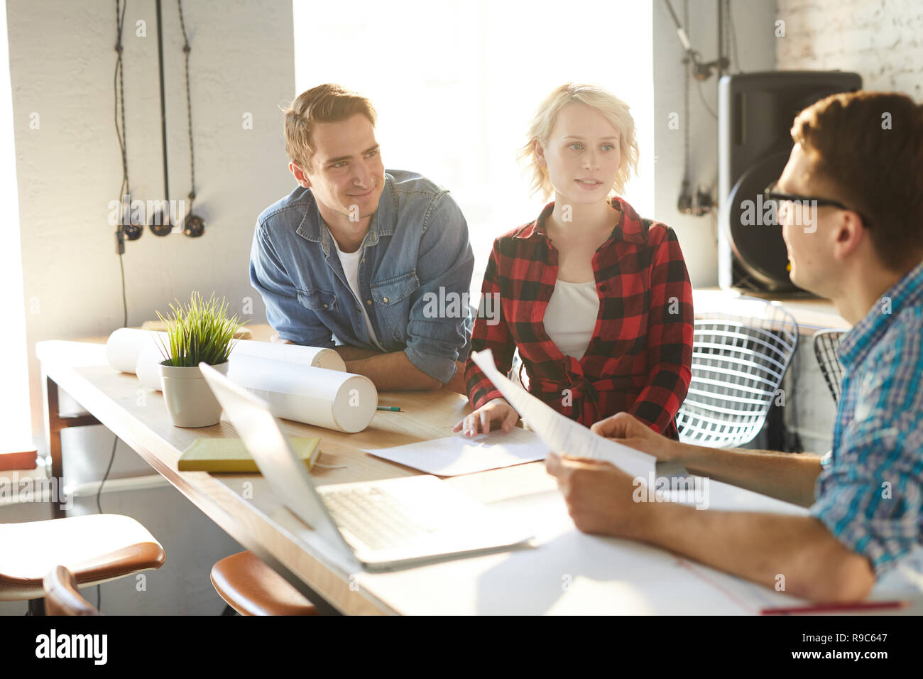 Woman man planning new project hi-res stock photography and images - Alamy