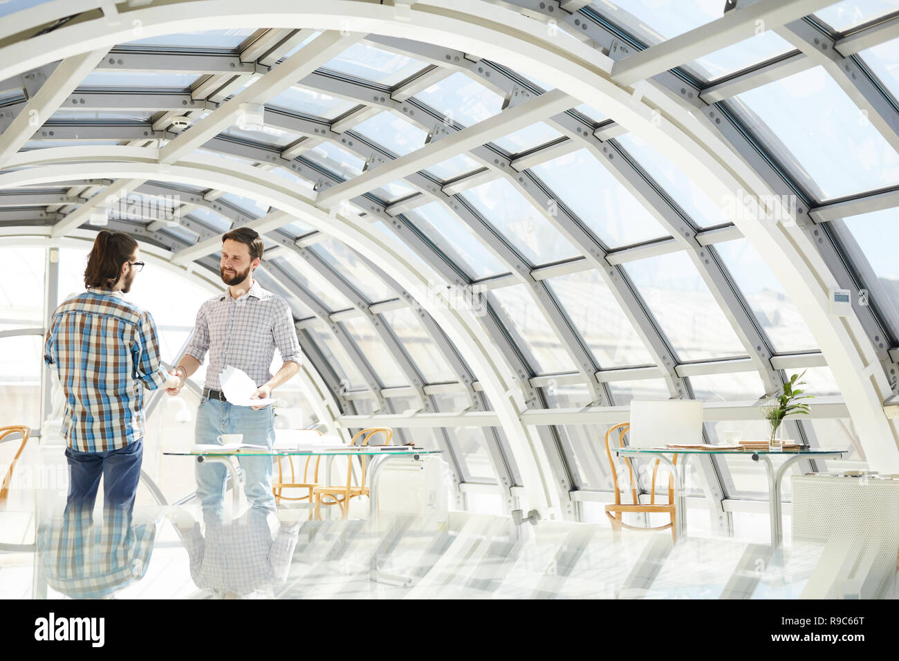 Employee partnership hi-res stock photography and images - Alamy