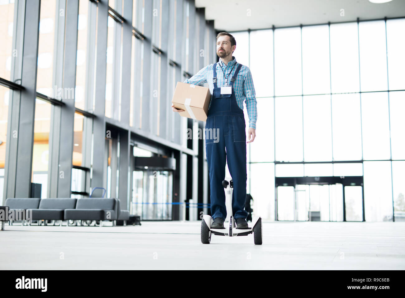 Delivery service staff Stock Photo - Alamy