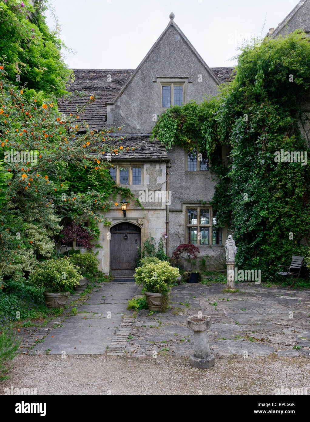 Abbey House, Malmesbury, Wiltshire, UK 16th century grade I listed ...