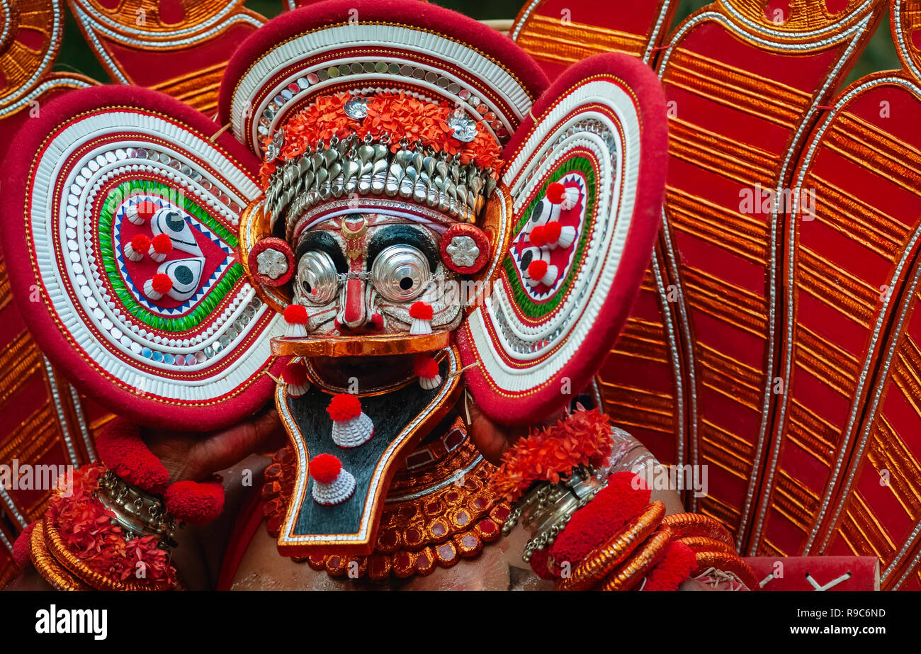 Theyyam performer hi-res stock photography and images - Alamy