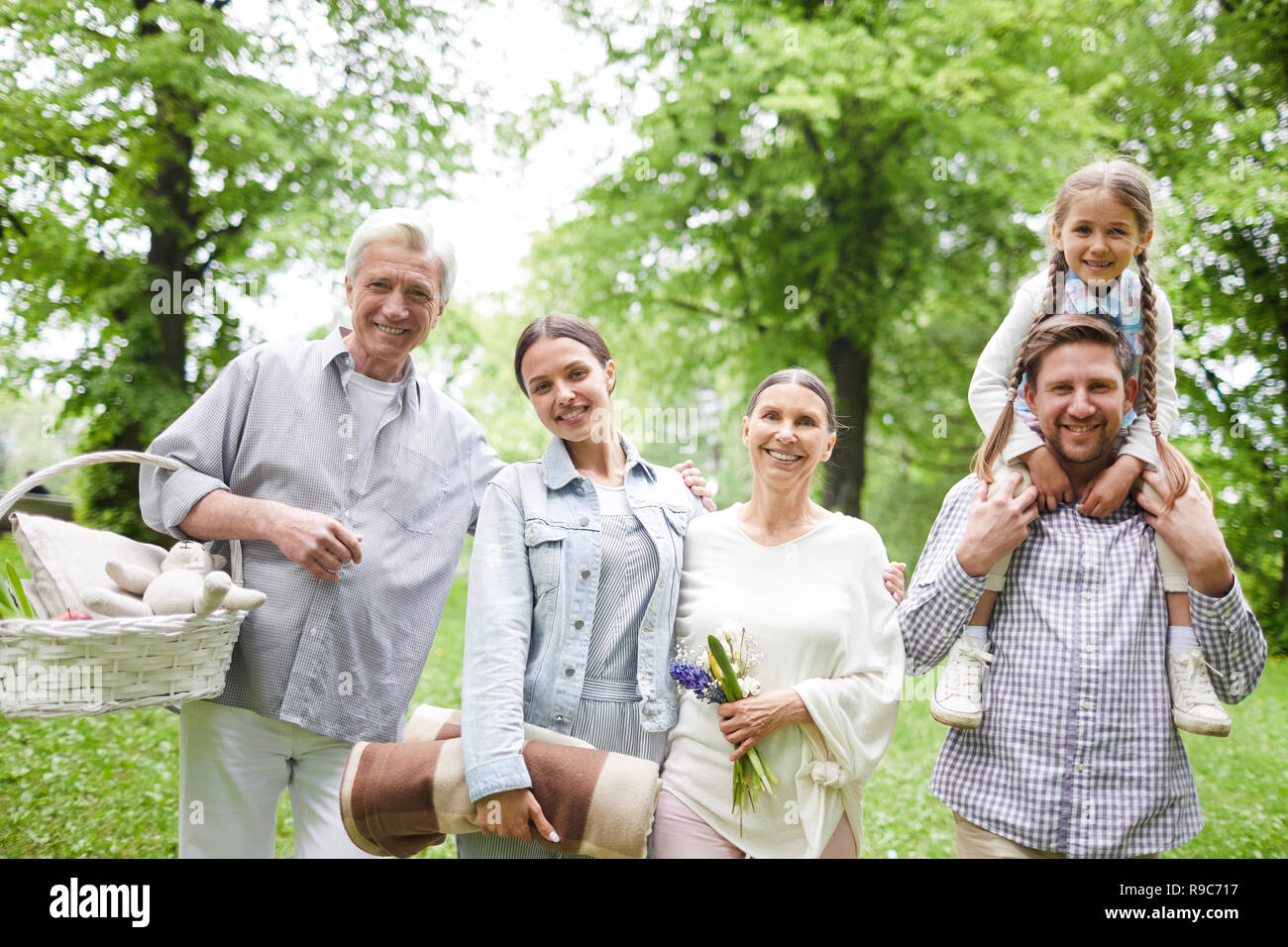 Affectionate family hi-res stock photography and images - Alamy