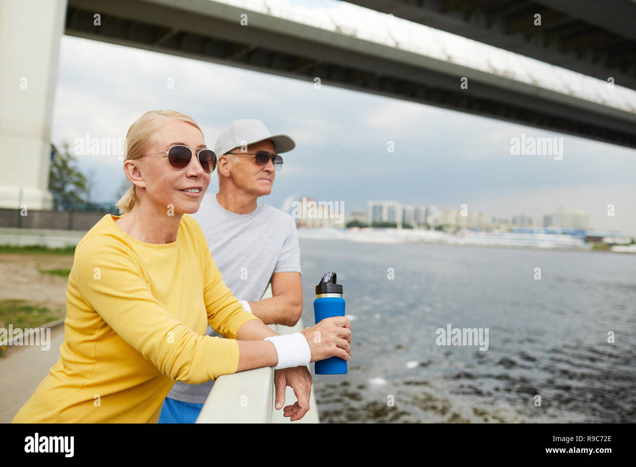 Body rest hi-res stock photography and images - Alamy