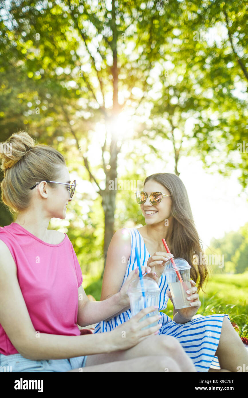 Teenage girl talking outdoor hi-res stock photography and images - Alamy