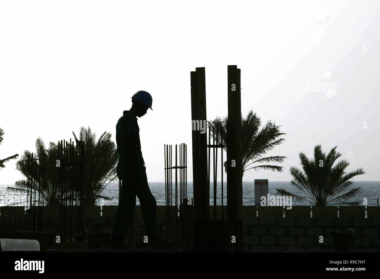 Modern slave construction hi-res stock photography and images - Alamy