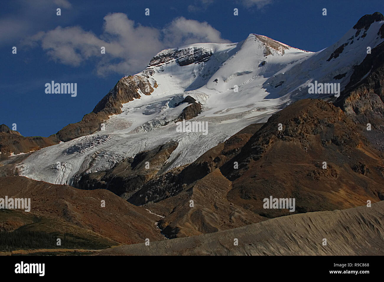 Mountain views along the Icefields Parkway. Banff to Jasper Highway #93 ...