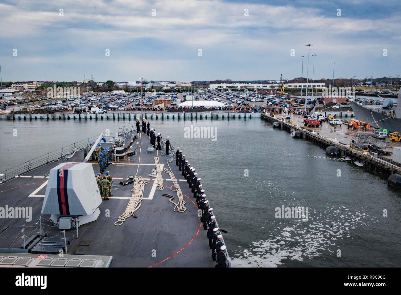 Uss jason dunham hi-res stock photography and images - Alamy