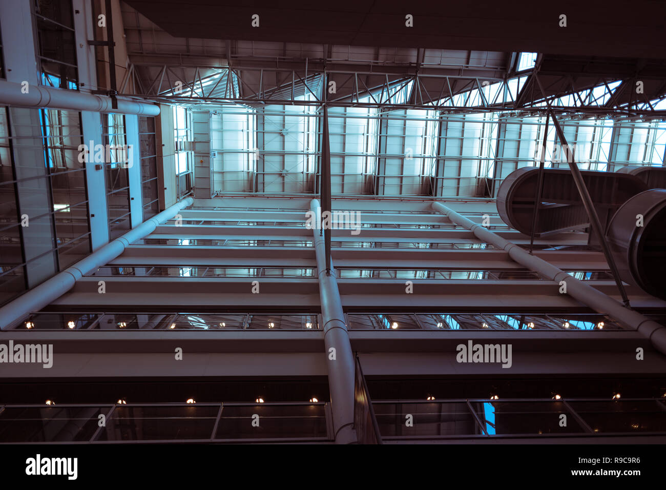 modern office atrium Stock Photo - Alamy