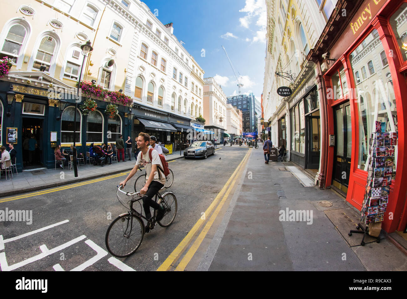 Famous british cyclist hi-res stock photography and images - Alamy