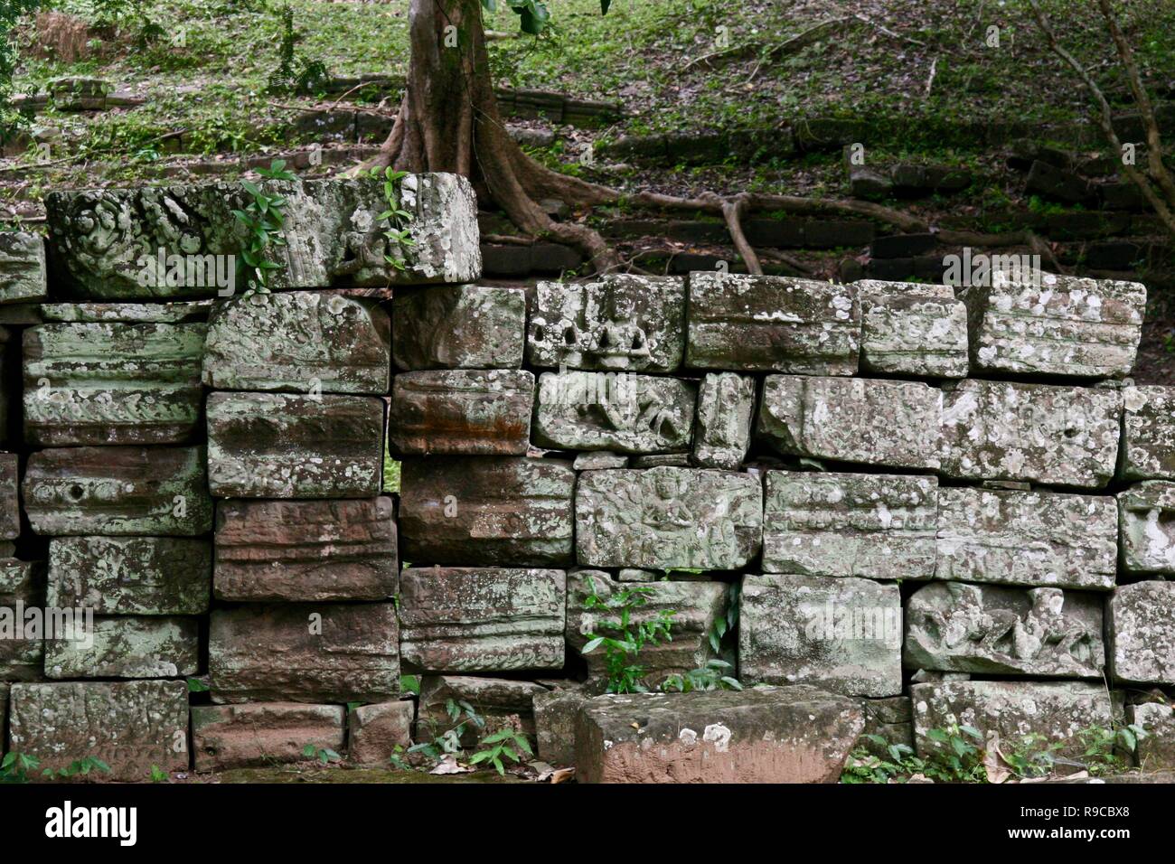 Time worn blocks hi-res stock photography and images - Alamy