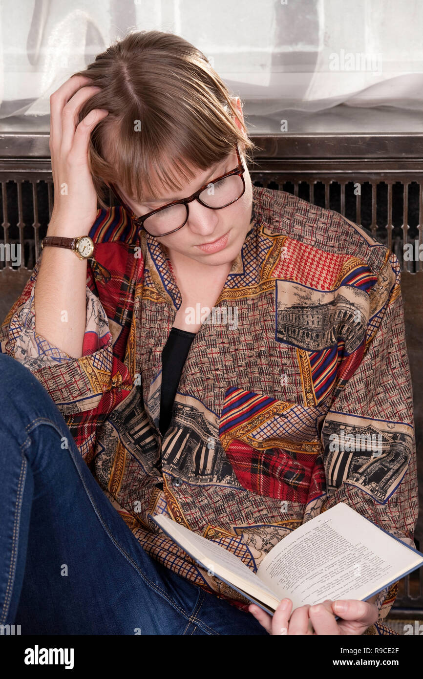 Thoughtful caucasian woman hi-res stock photography and images - Alamy