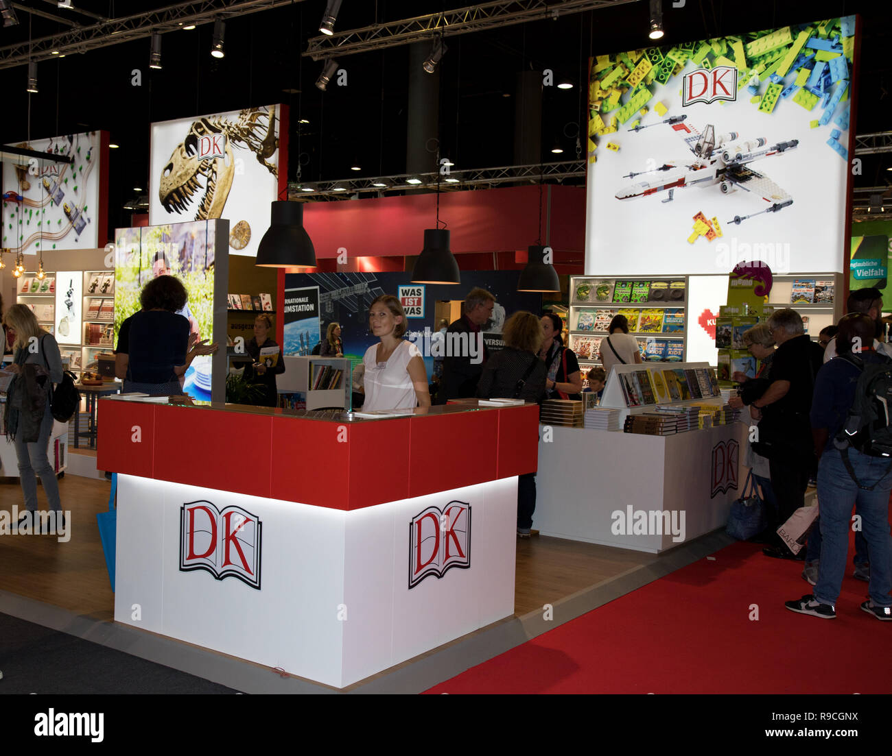 impressions of the different offerings and presentations at the stands ...