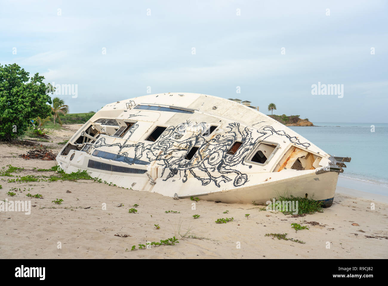 Shipwrecked person hi-res stock photography and images - Alamy