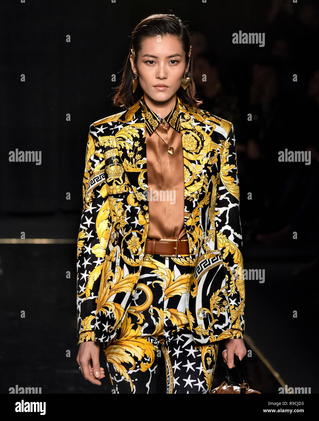 Liu wen catwalk hi-res stock photography and images - Alamy