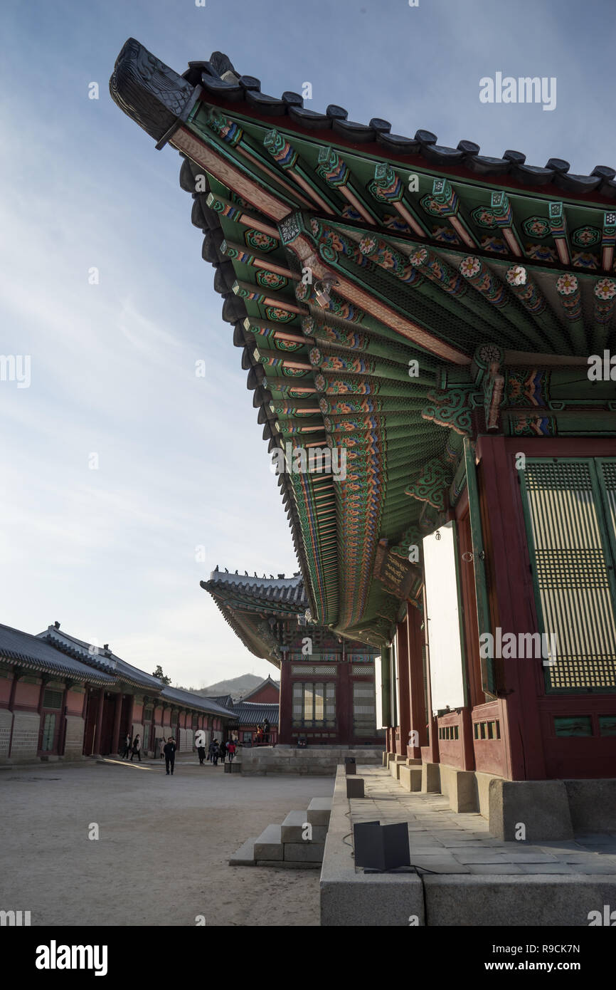 Asian palace hi-res stock photography and images - Alamy