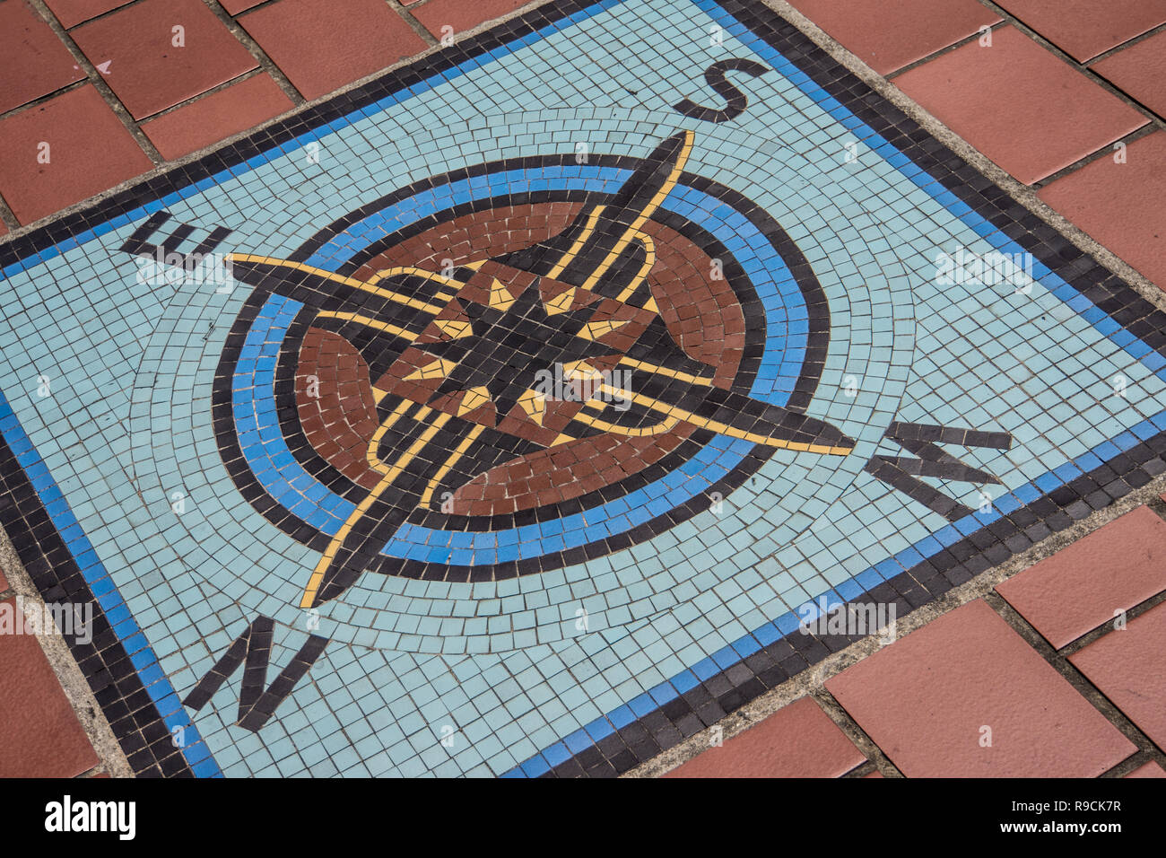 Mosaic compass hi-res stock photography and images - Alamy