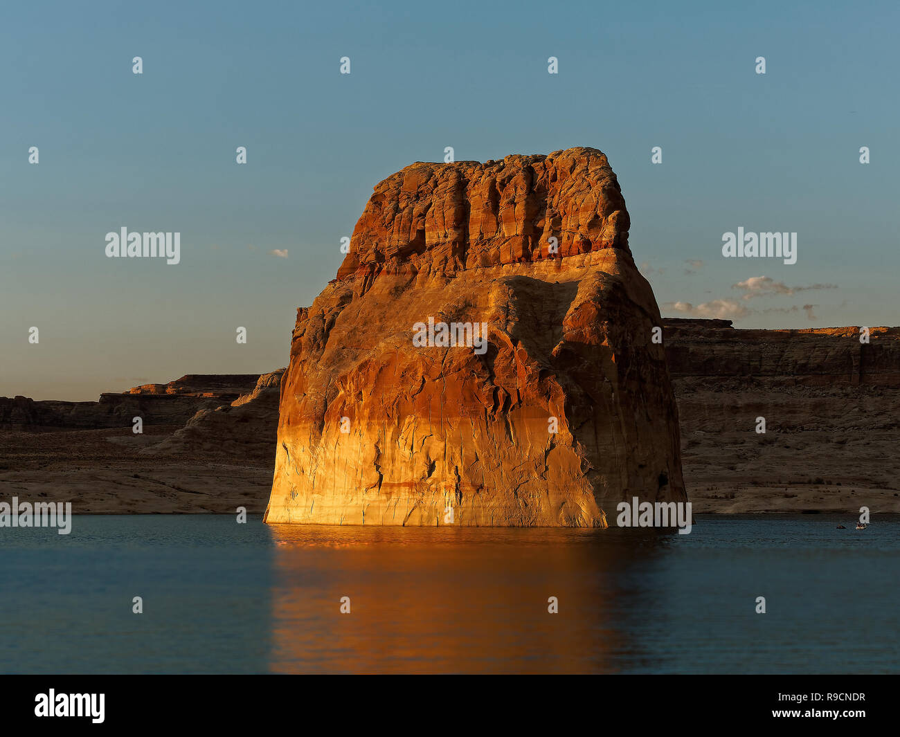 Lone Rock Beach, Lake Powell Stock Photo - Alamy