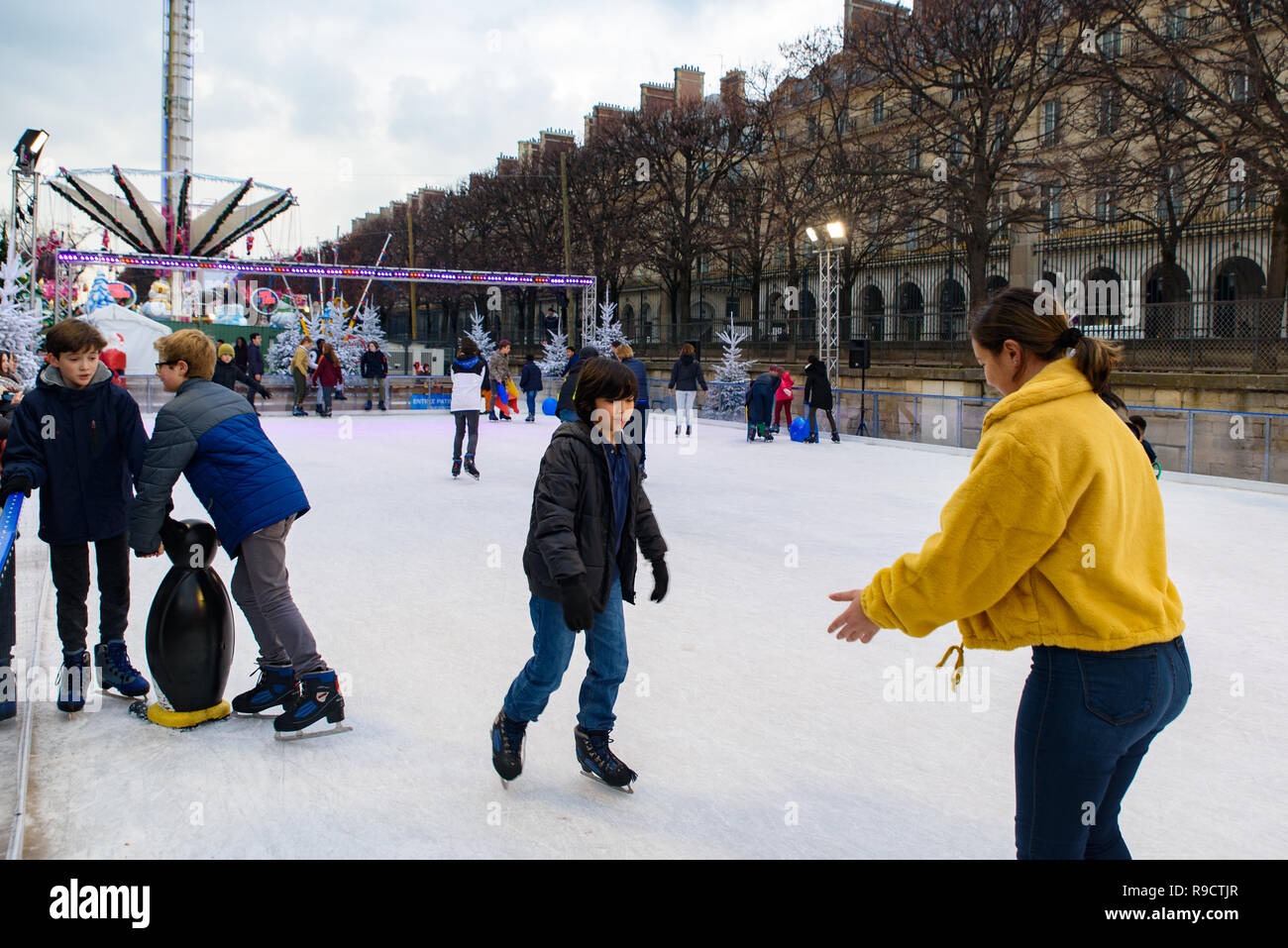 Tuileries Gardens At Night High Resolution Stock Photography and Images ...