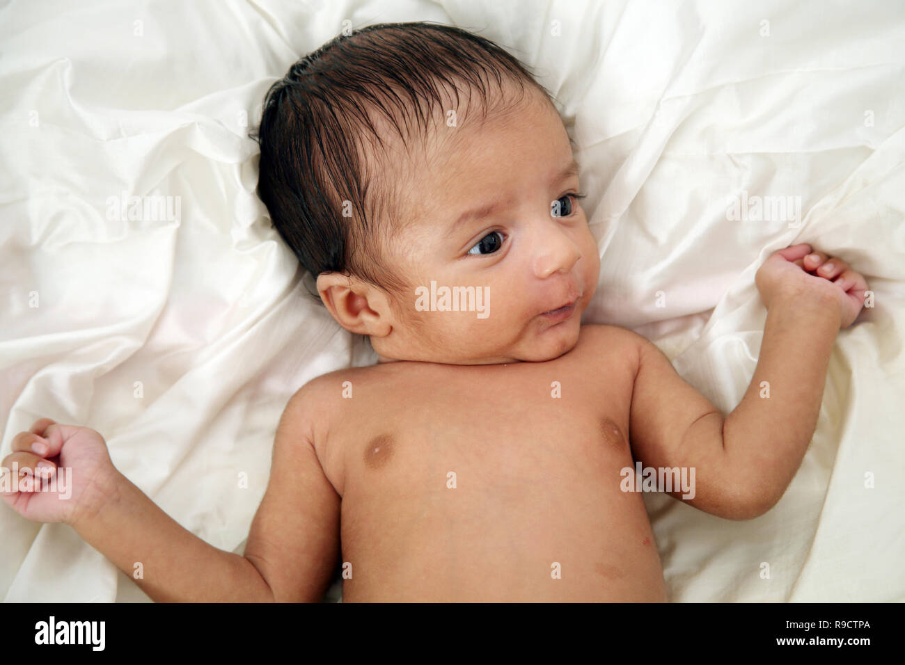 Indian newborn baby hi-res stock photography and images - Alamy