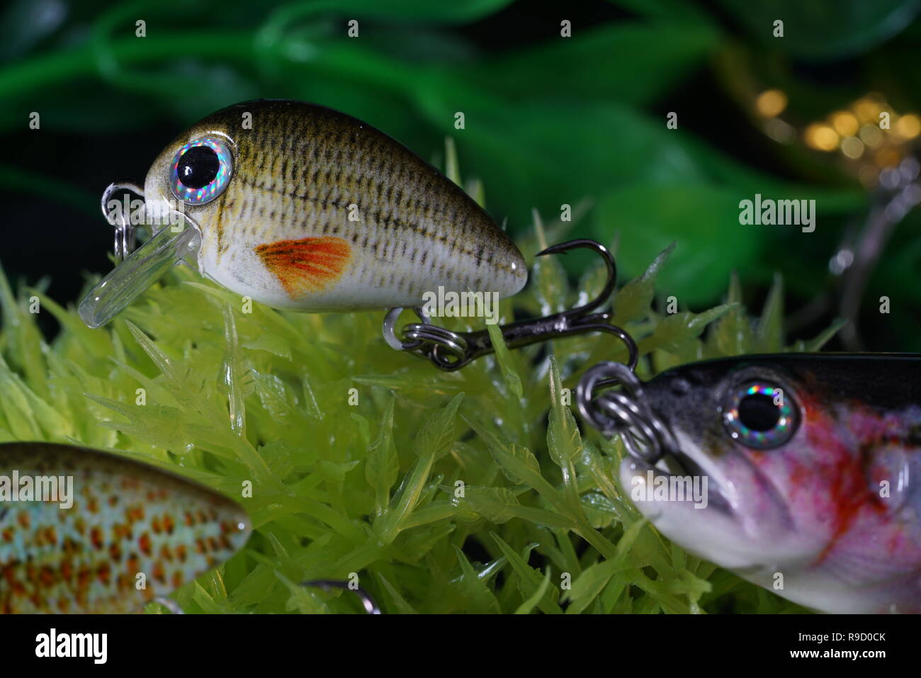 Artificial aquarium with artificial fish that are good for fishing for ...