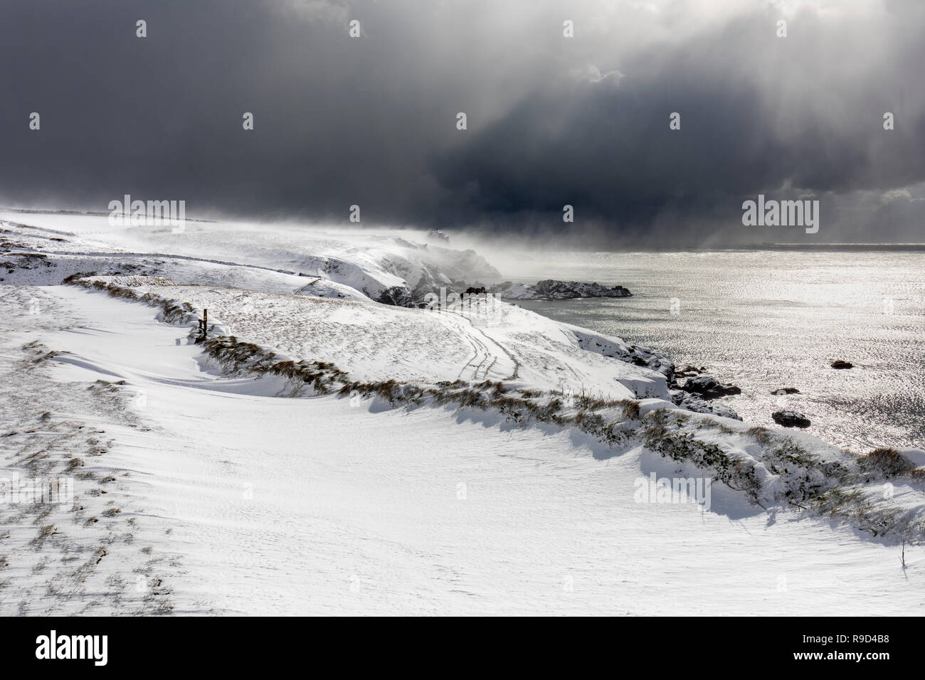Winter storm in cornwall hi-res stock photography and images - Alamy