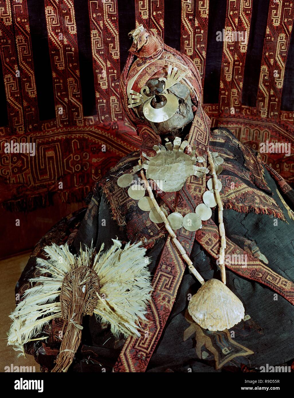 Paracas mummy hi-res stock photography and images - Alamy