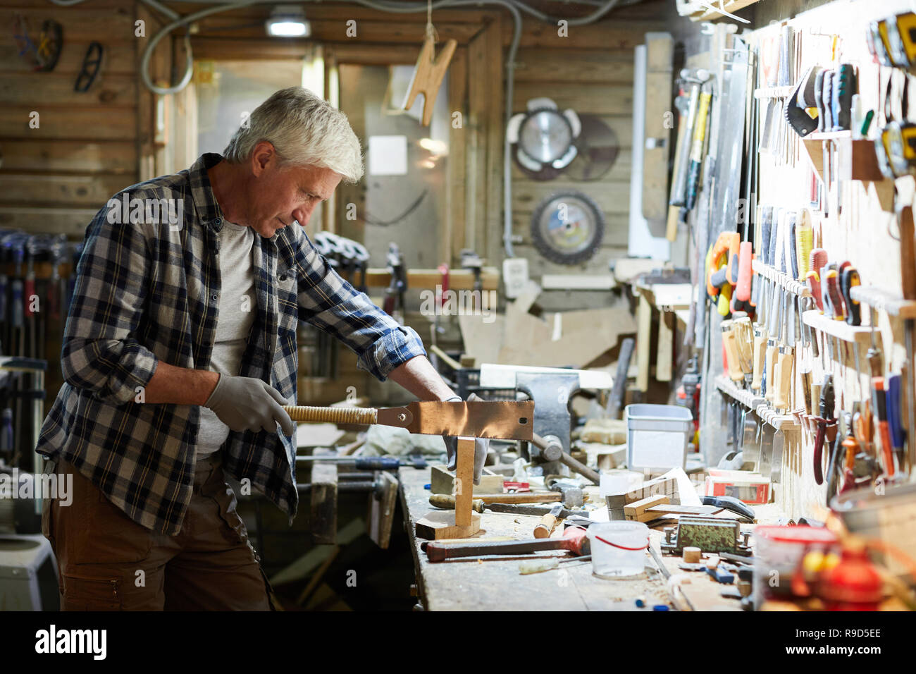 Sawing industry hi-res stock photography and images - Alamy